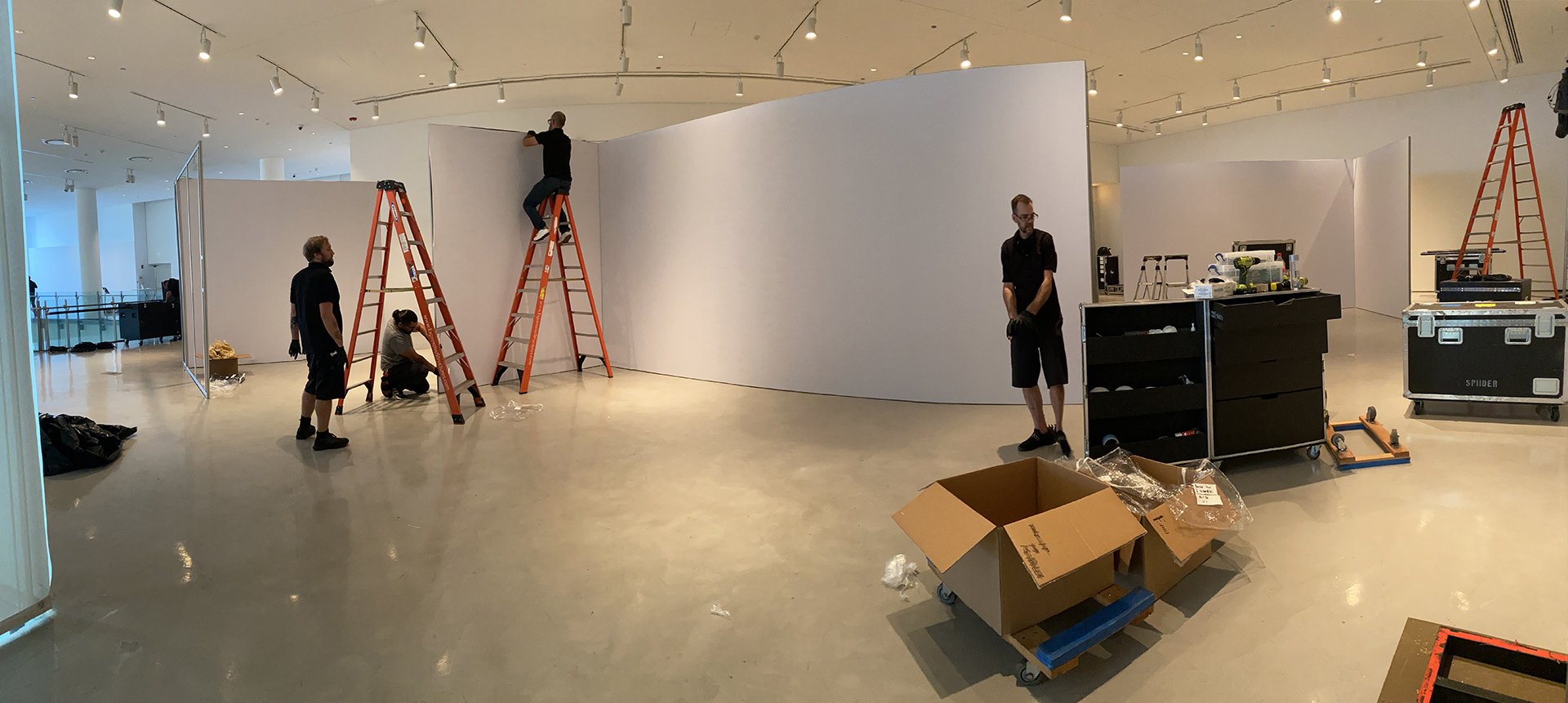 Backdrop Installation: The Benefits of Hiring a Backdrop Company